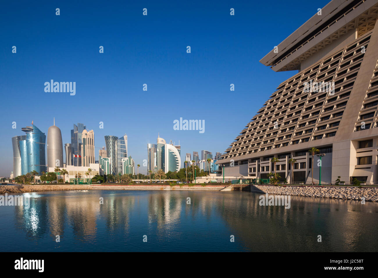Qatar, Doha, Sheraton Doha Hotel, exterior with West Bay skyline Stock ...
