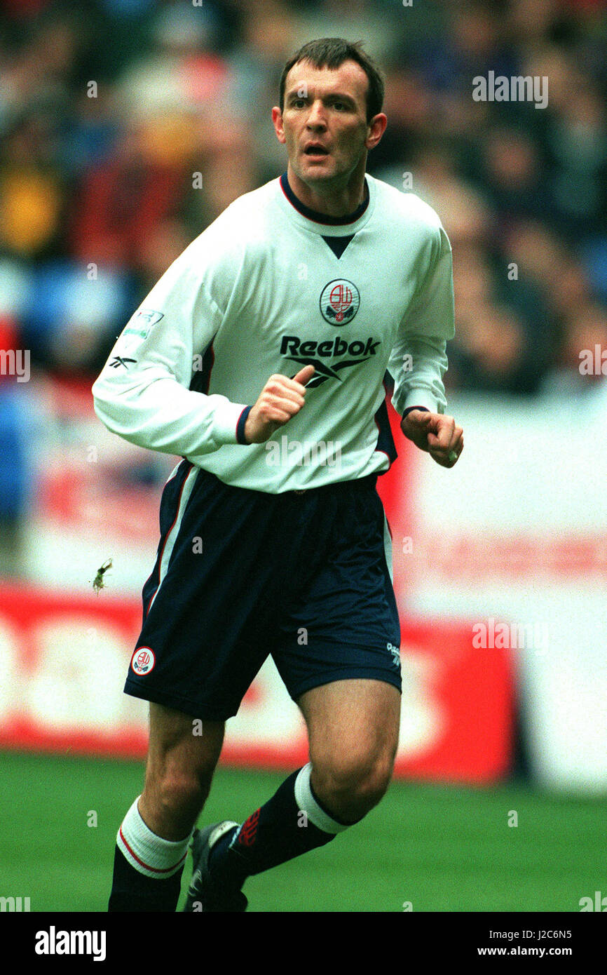 MIKE WHITLOW BOLTON WANDERERS FC 01 January 1998 Stock Photo - Alamy
