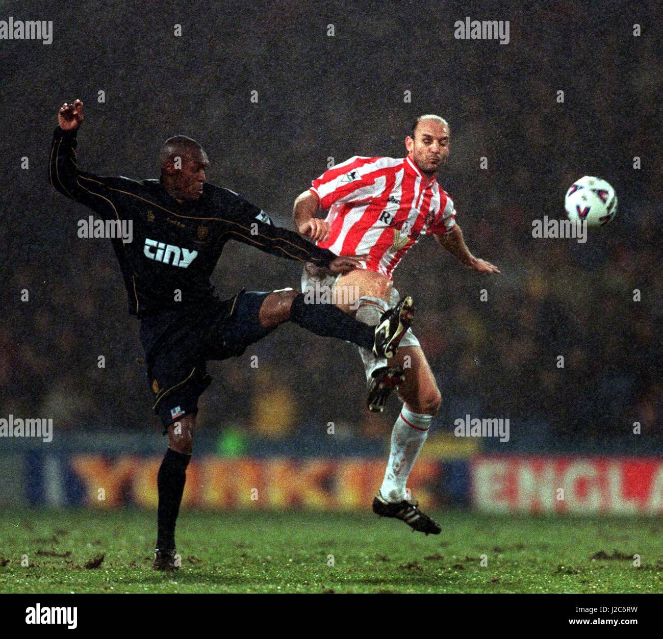 MARCUS GAYLE & STEVE BOULD WIMBLEDON V SUNDERLAND 03 January 2000 Stock ...