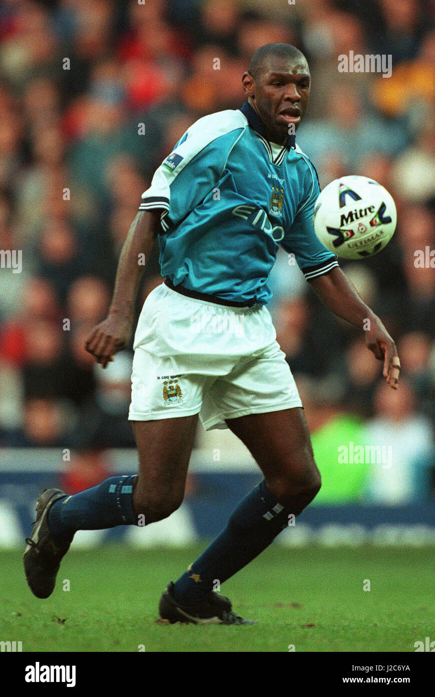 SHAUN GOATER MANCHESTER CITY FC 09 January 2000 Stock Photo - Alamy