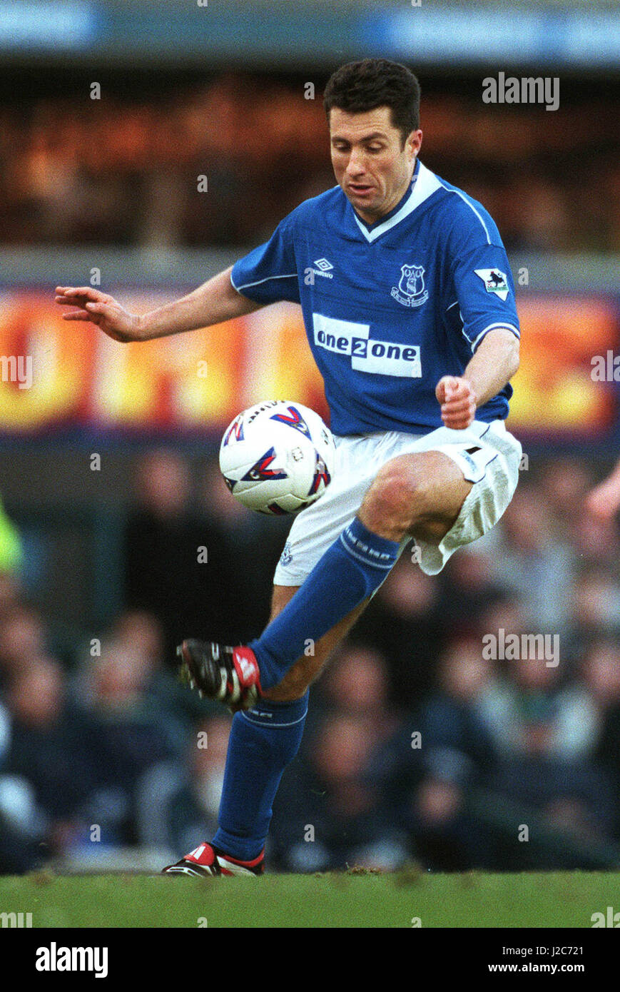 JOHN COLLINS EVERTON FC 17 January 2000 Stock Photo - Alamy