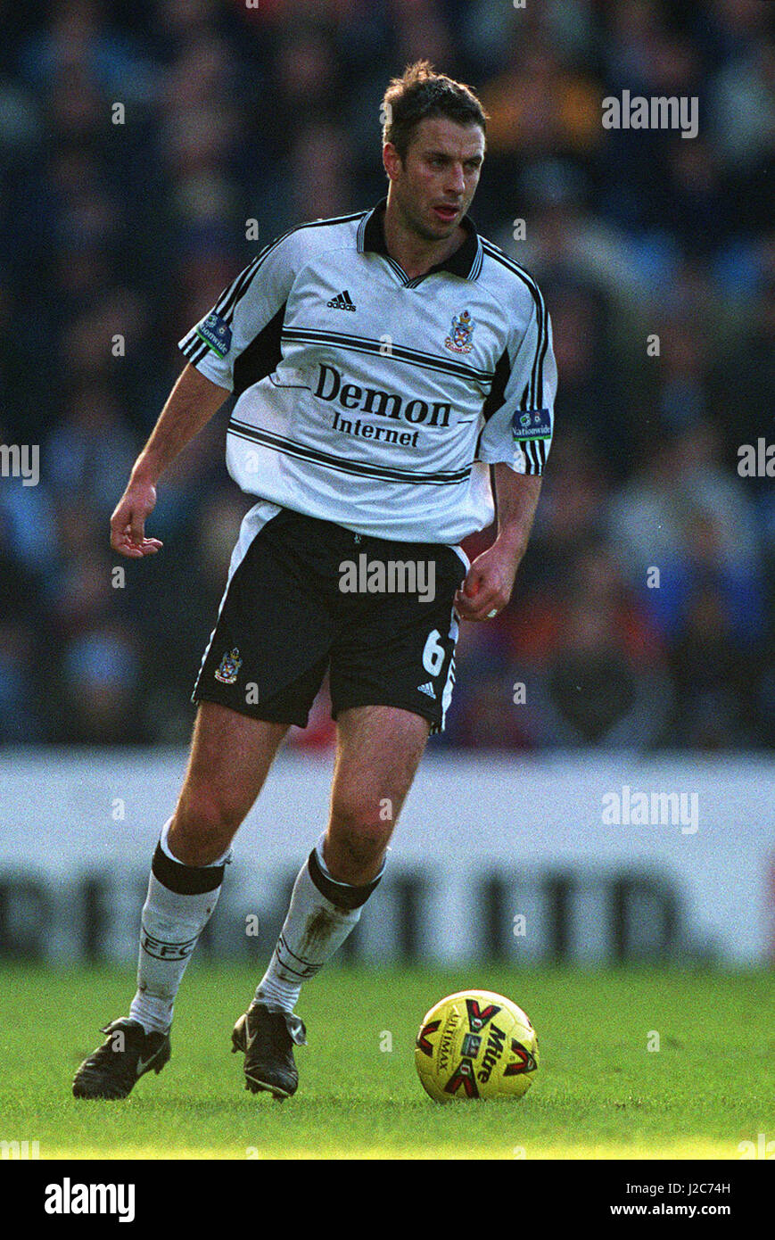 KIT SYMONS FULHAM FC 16 January 2000 Stock Photo - Alamy