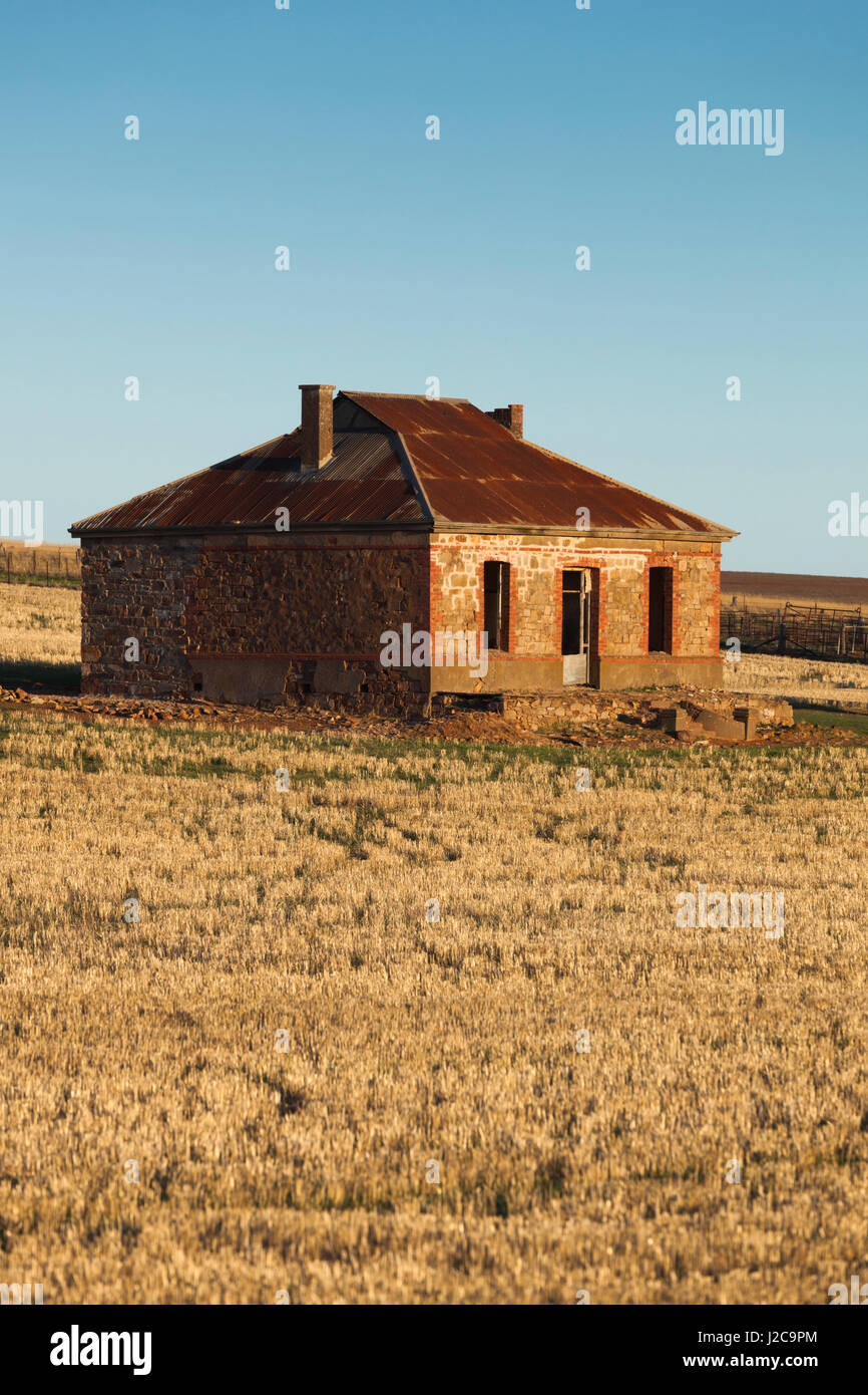 Australia, Burra, former copper mining town, abandoned homestead Stock ...
