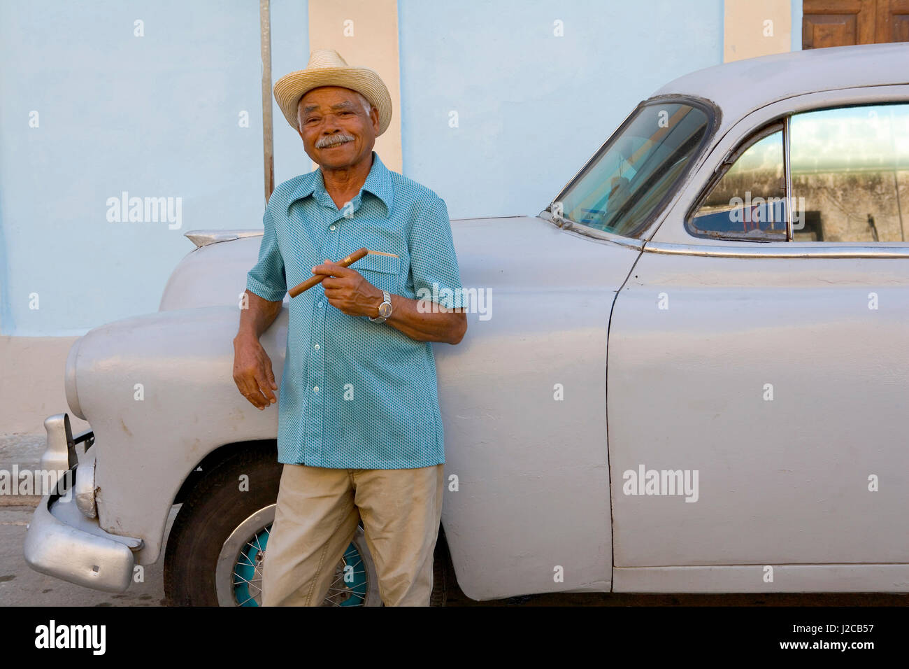 Man cigar car hi-res stock photography and images - Alamy