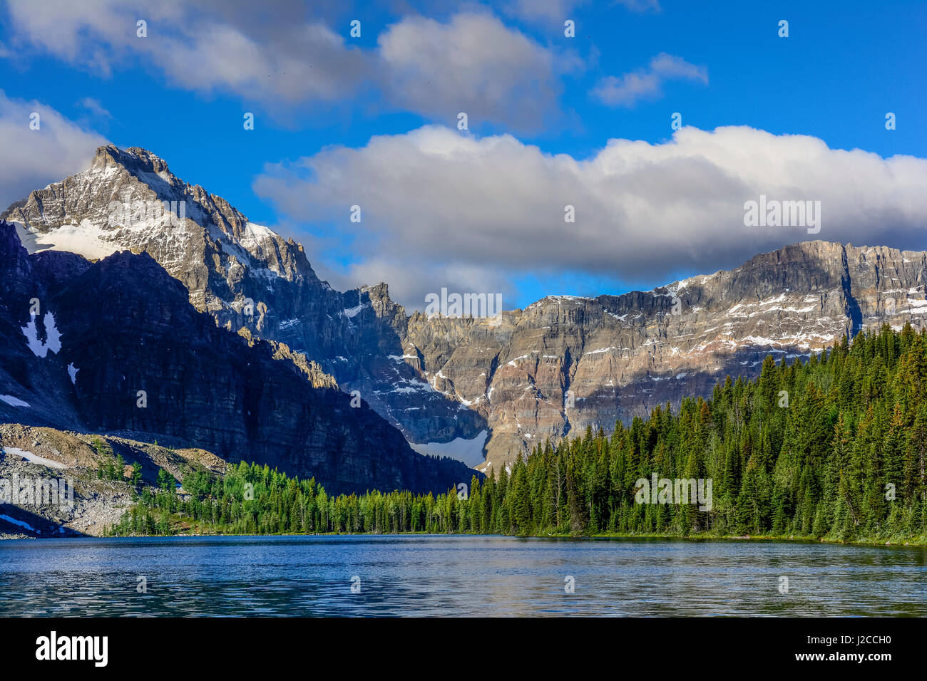 The Marshall (l) and Mount Watson (R) and Cerulean Lake Stock Photo - Alamy