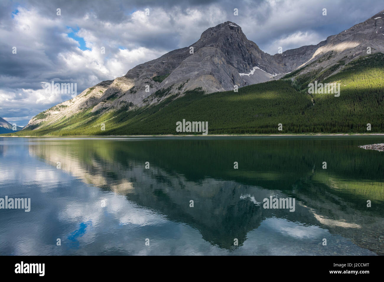 Spray lakes provincial park hi-res stock photography and images - Alamy