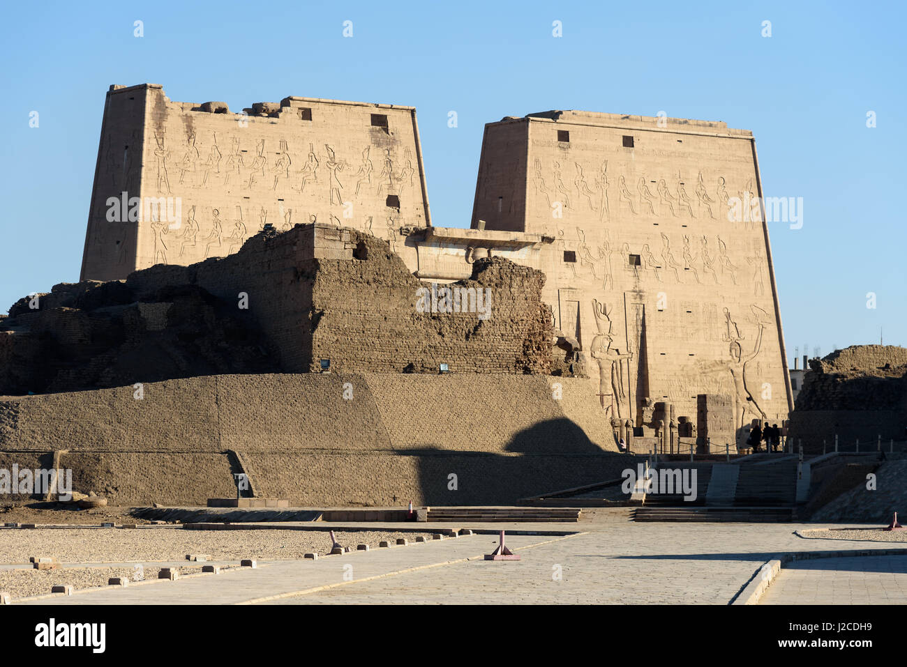 Egypt, Aswan Gouvernement, Edfu, Edfu, the best preserved Egyptian ...