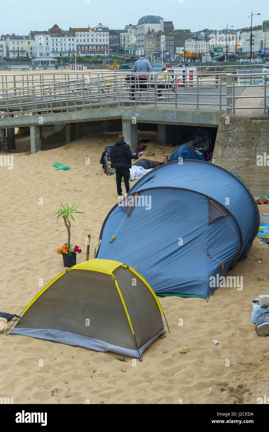 A group of homeless people camping on Margate beach Stock Photo - Alamy