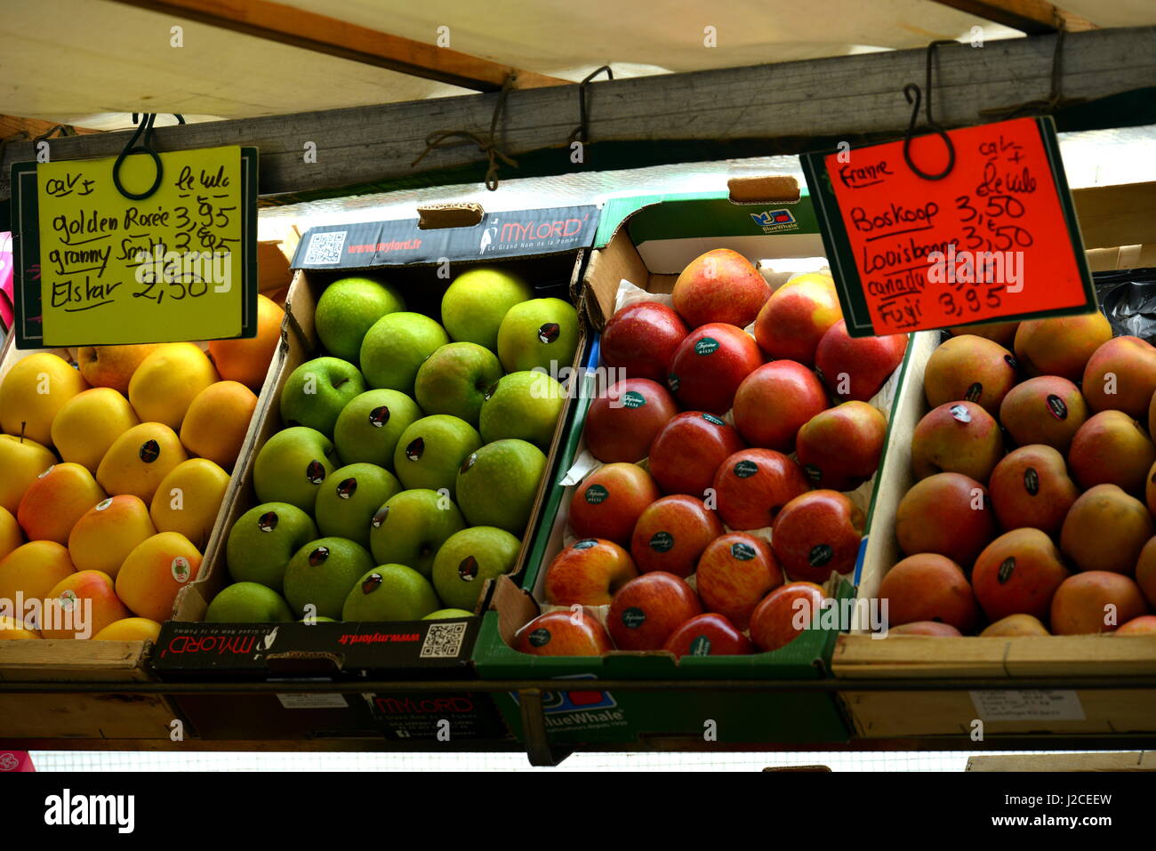 Paris fruit vegetables hi-res stock photography and images - Alamy