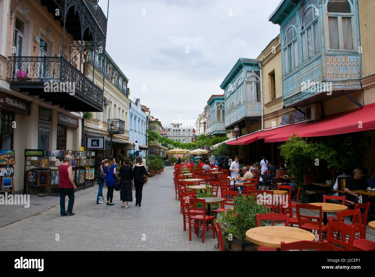 Outdoor cafe in Tbilisi, Georgia Stock Photo - Alamy