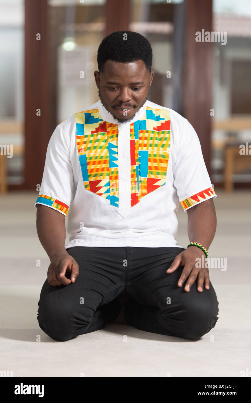 Muslim praying africa hi-res stock photography and images - Alamy