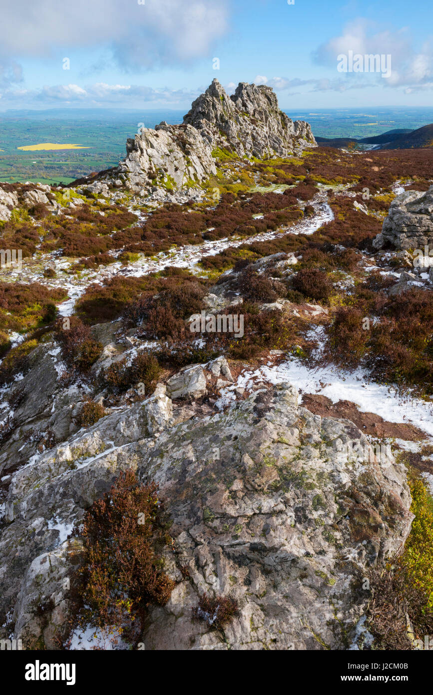 Spring snow on the Stiperstones with the Devil's Chair, Shropshire ...