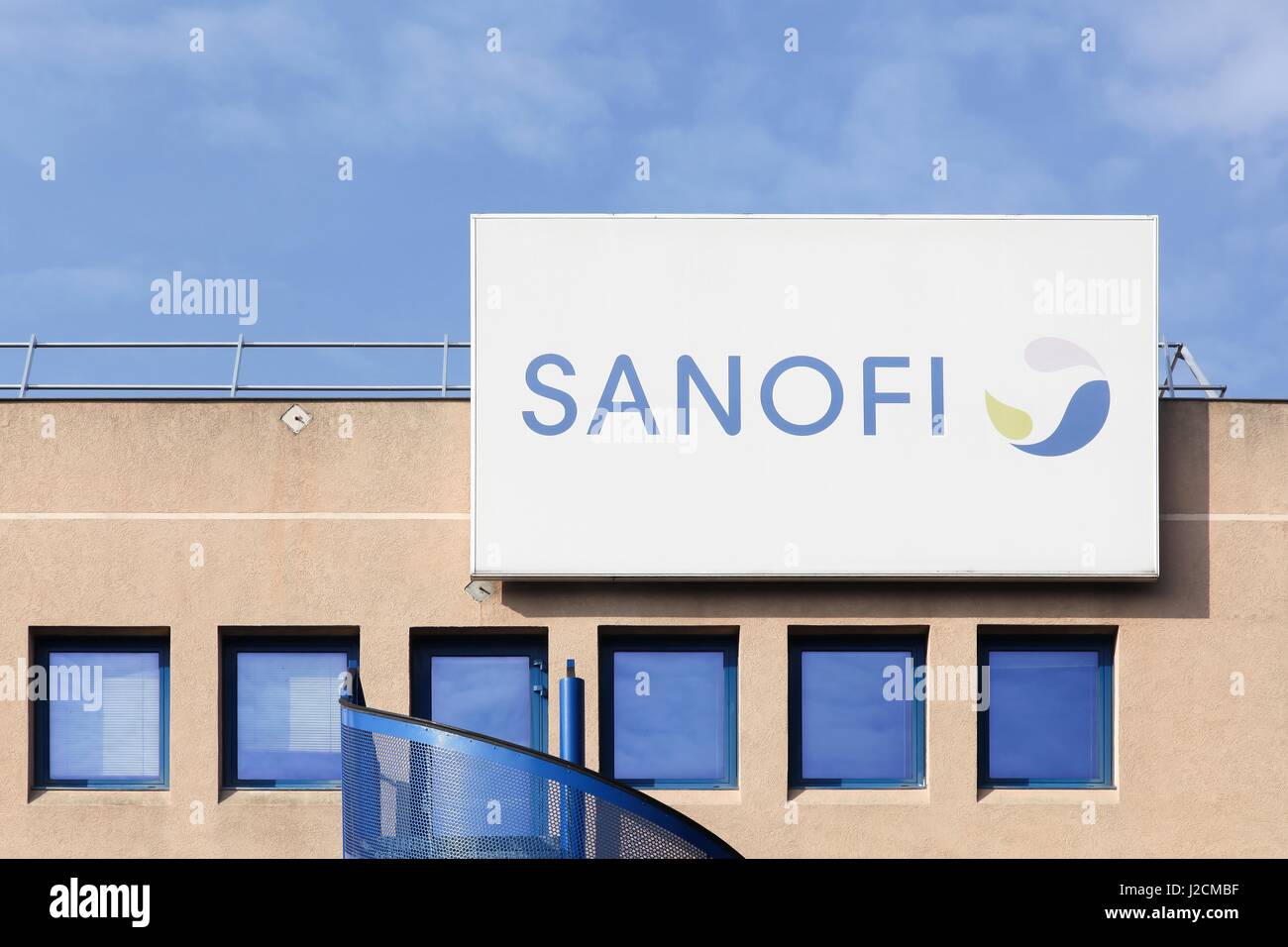 Sanofi building signage hi-res stock photography and images - Alamy