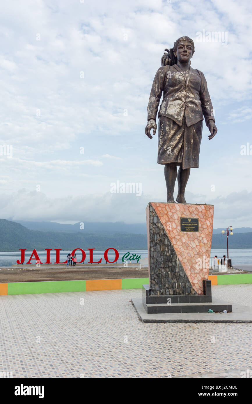 Indonesia, Maluku Utara, Kabupaten Halmahera Barat, memorial statue in ...