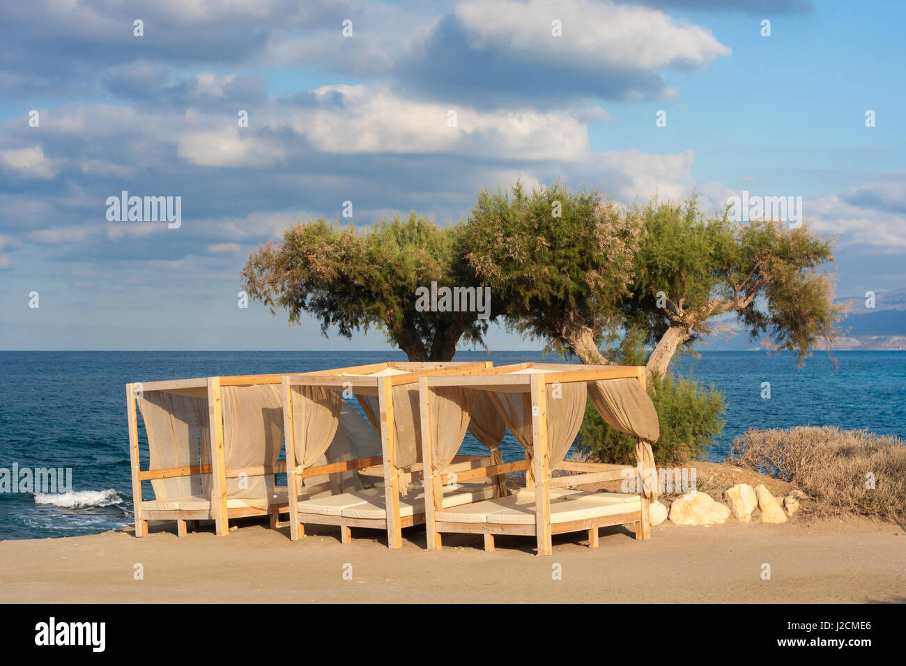 Luxury sunbeds hi-res stock photography and images - Alamy