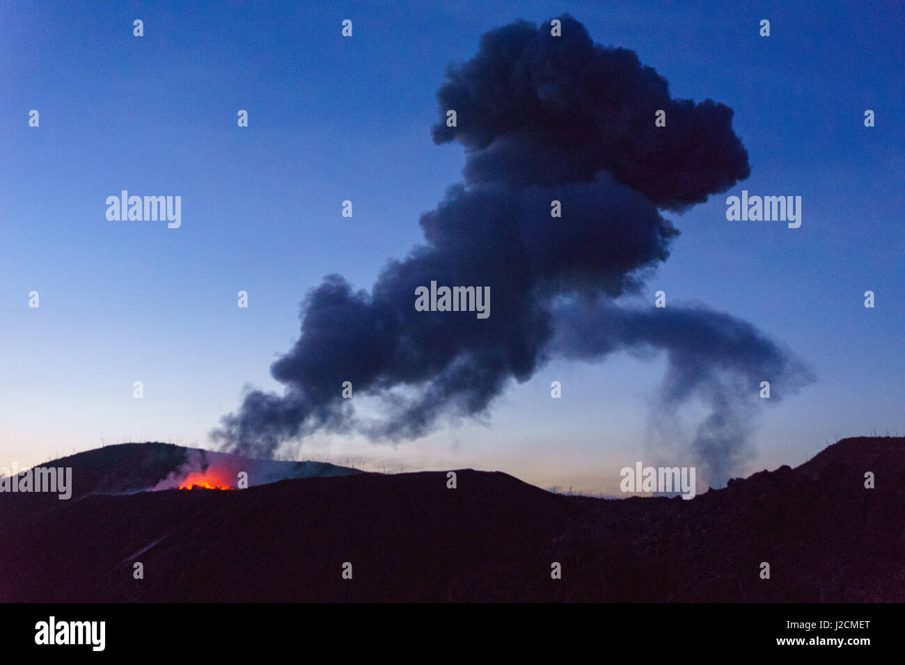 Spitting volcano hi-res stock photography and images - Alamy