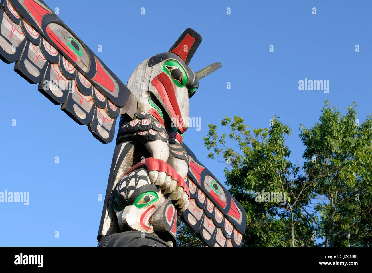 Native american indian chief canada hi-res stock photography and images ...
