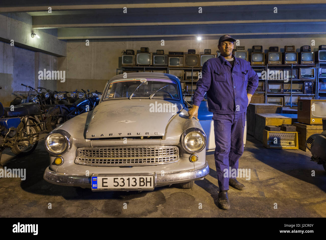 1970s mechanic hi-res stock photography and images - Alamy