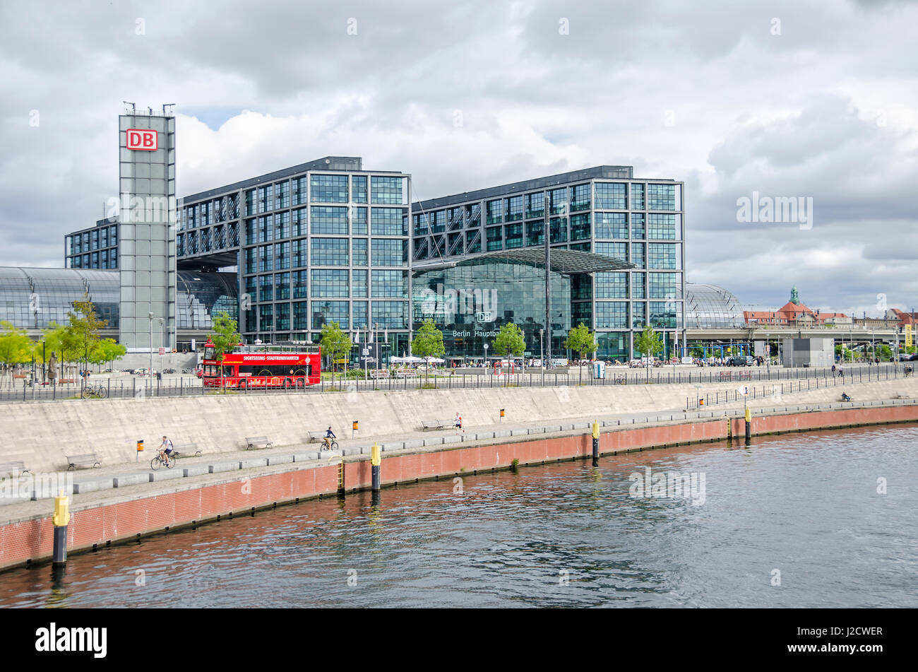 Curved roofs hi-res stock photography and images - Alamy