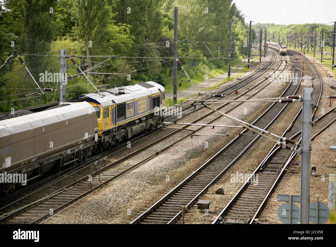 GBRf Class 66 diesel locomotive 66739 "Bluebell Railway" with train of ...