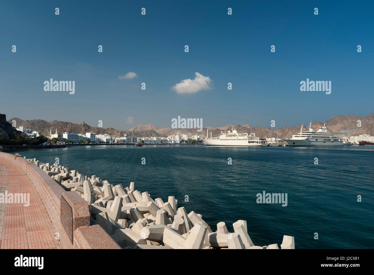 Muttrah Corniche, Muscat, Oman Stock Photo - Alamy