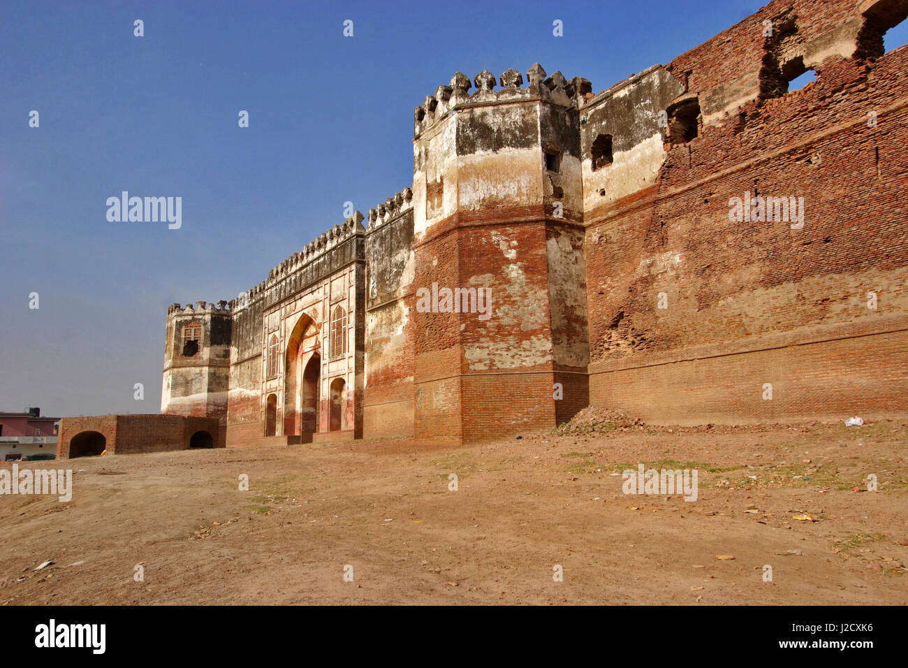 Sheikhupura Fort constructed by Mughal emperor in Lahore, Pakistan ...