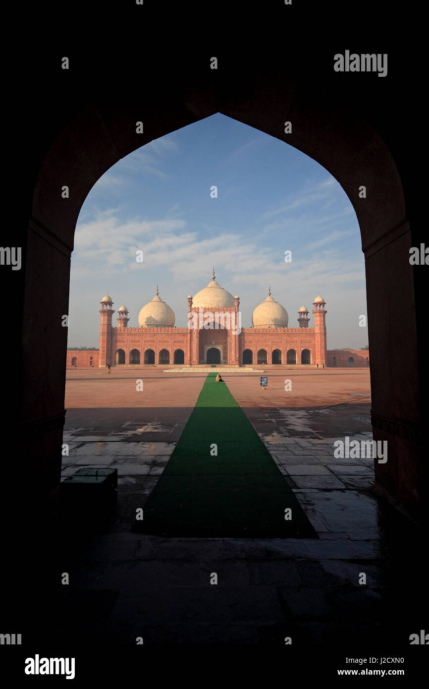 Entrance badshahi mosque lahore pakistan hi-res stock photography and ...