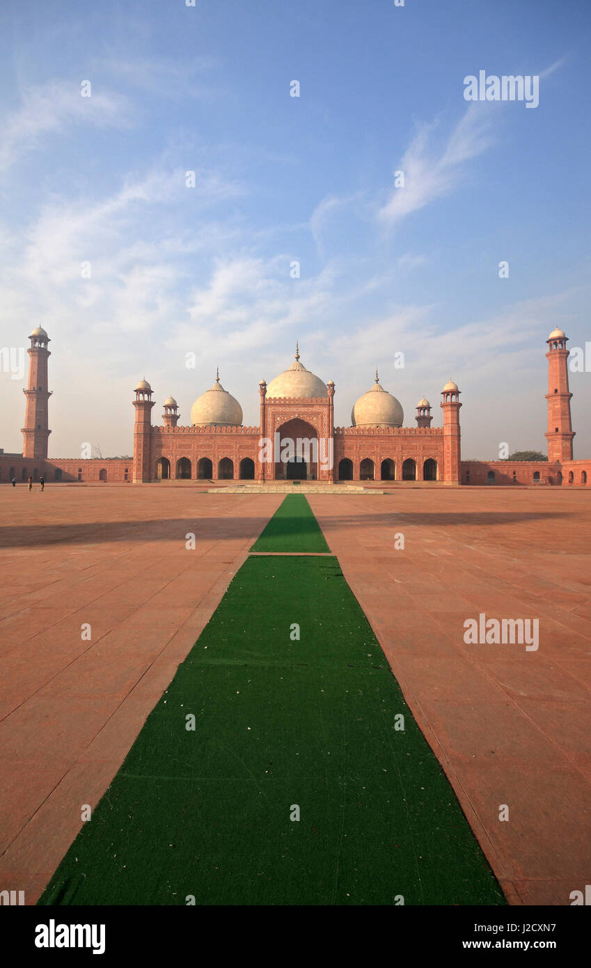 One biggest mosques in world hi-res stock photography and images - Alamy