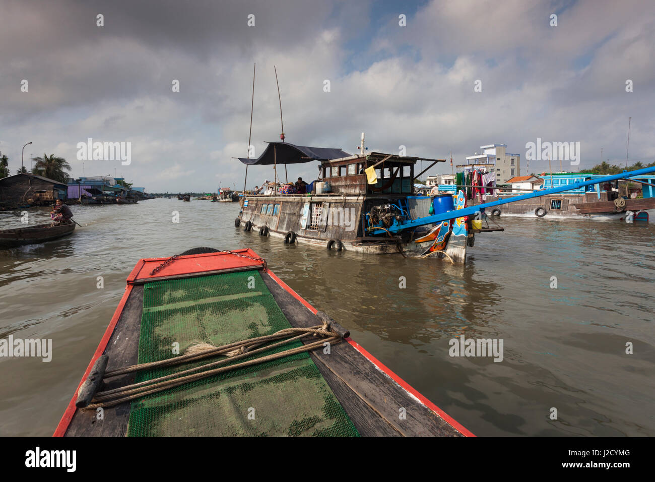 Vietnam, Mekong Delta. Cai Be, Cai Be Floating Market, view from small ...