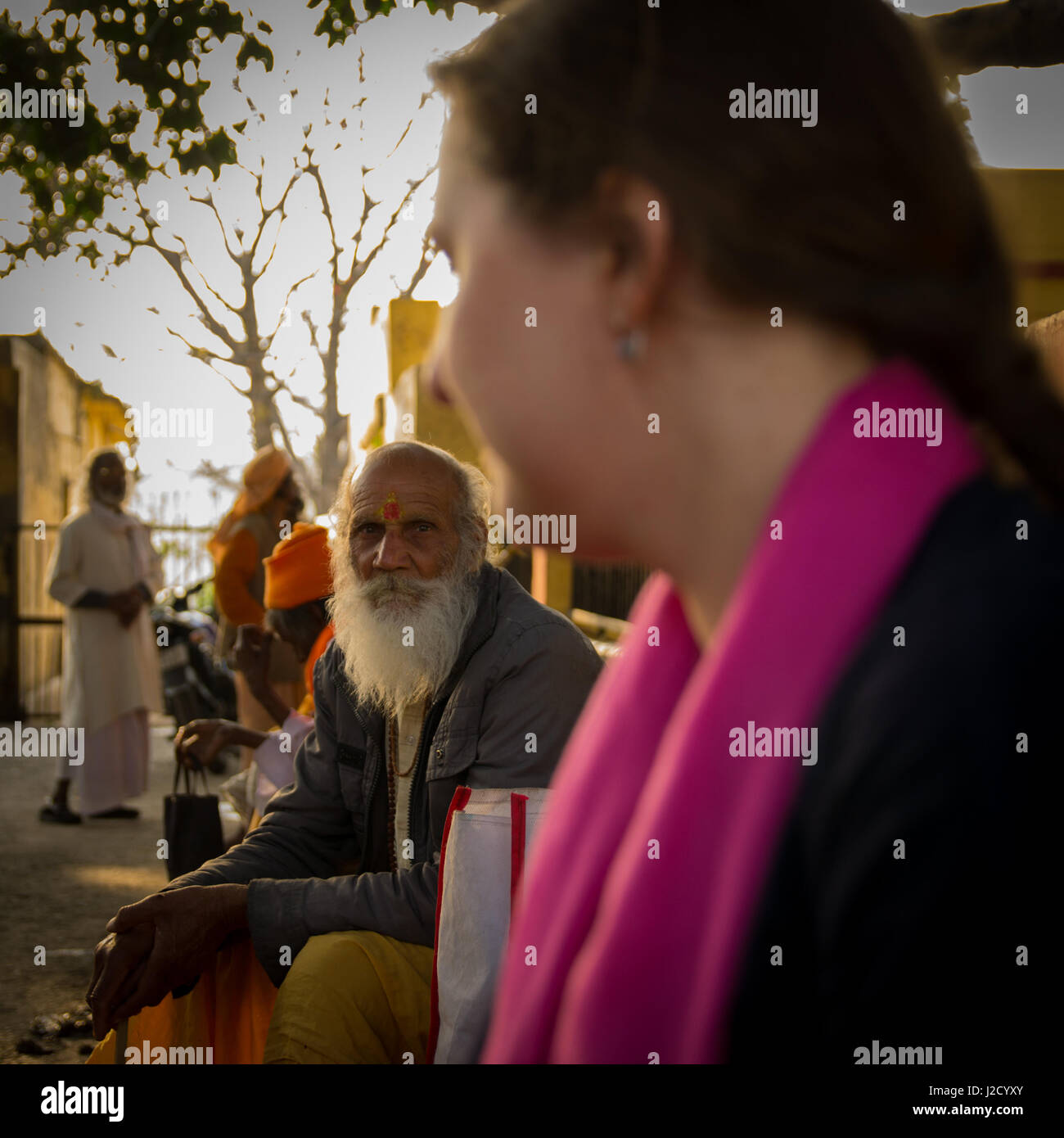 Man staring into distance hi-res stock photography and images - Alamy