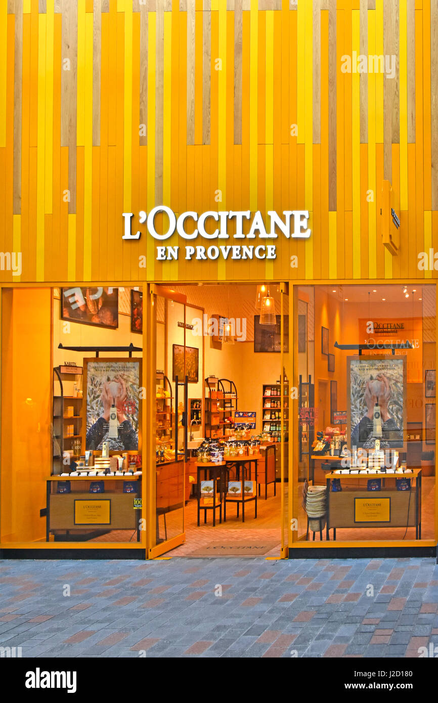 L'Occitane en Provence shop front window display & interior of ...