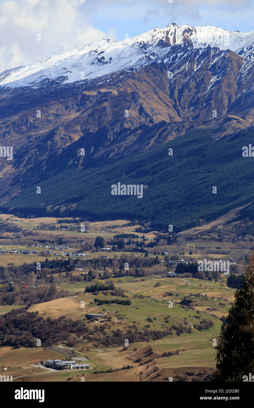 Crown range lookout hi-res stock photography and images - Alamy