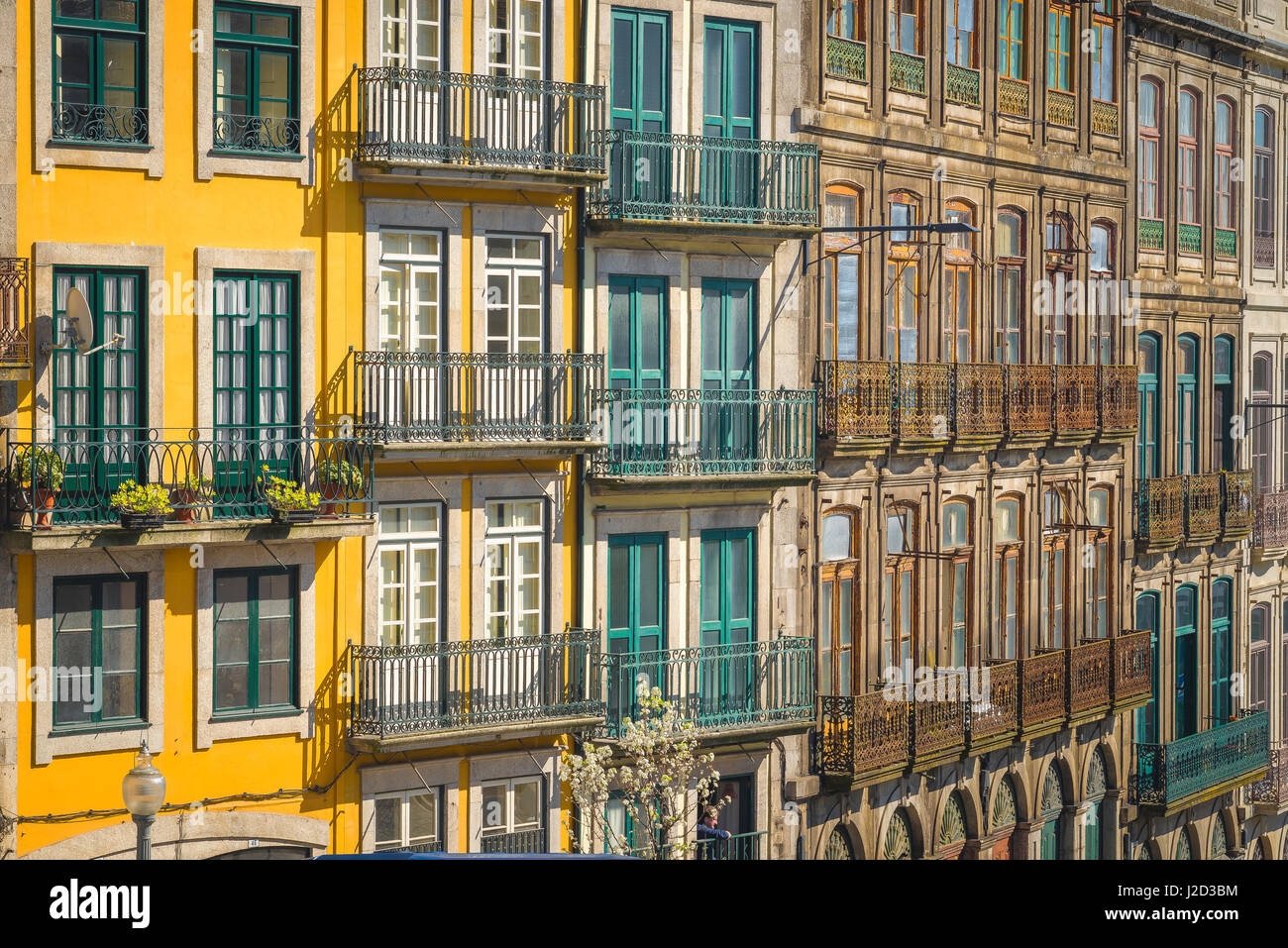 Typical porto houses High Resolution Stock Photography and Images - Alamy