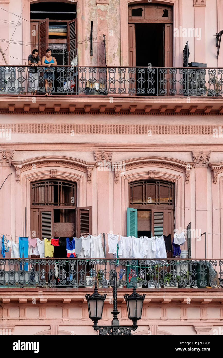 Cuba, Havana. Apartments in a colonial style building Stock Photo - Alamy