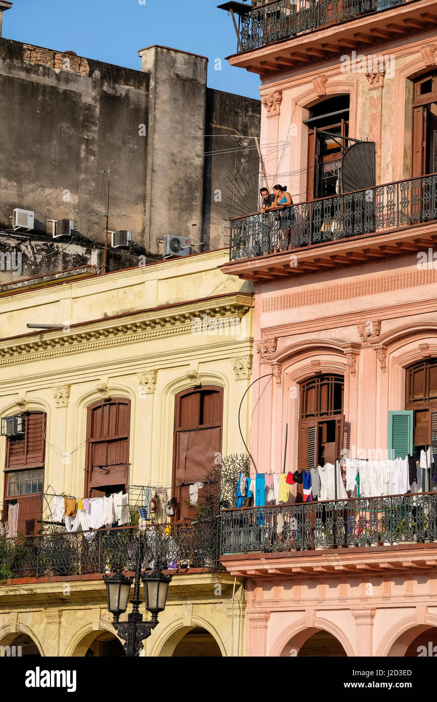 Cuba, Havana. Apartments in a colonial style building Stock Photo - Alamy