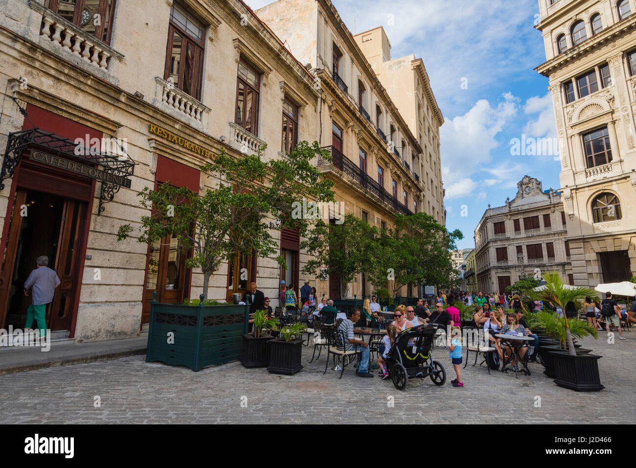 Cuba. Havana. Old Havana. Cafe del Oriente Stock Photo - Alamy