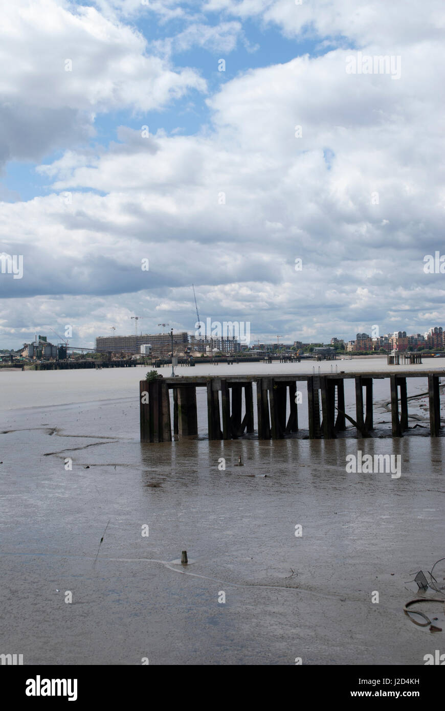 Jetty on the Thames Stock Photo - Alamy