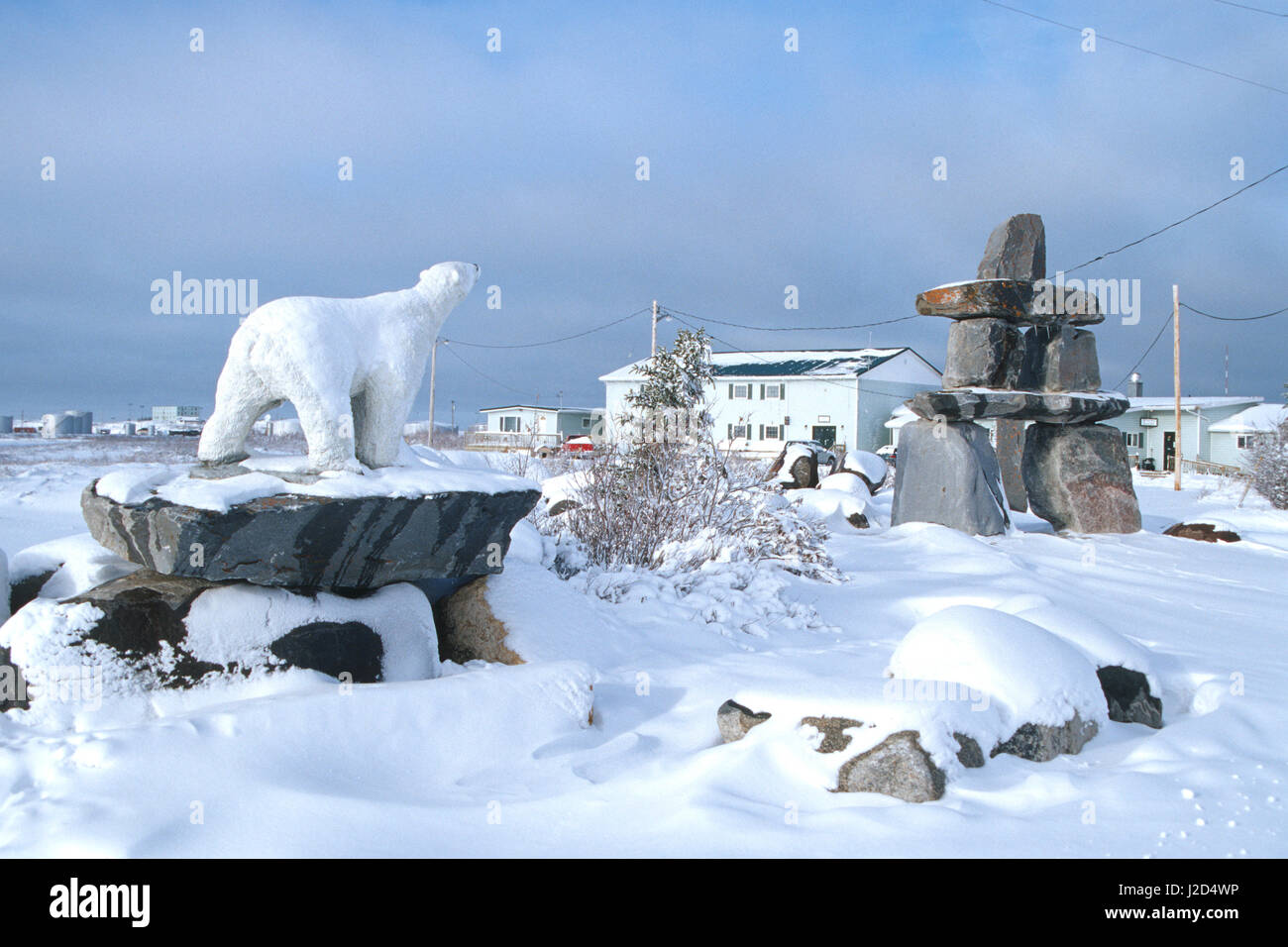 Inuit canada polar bear hi-res stock photography and images - Alamy