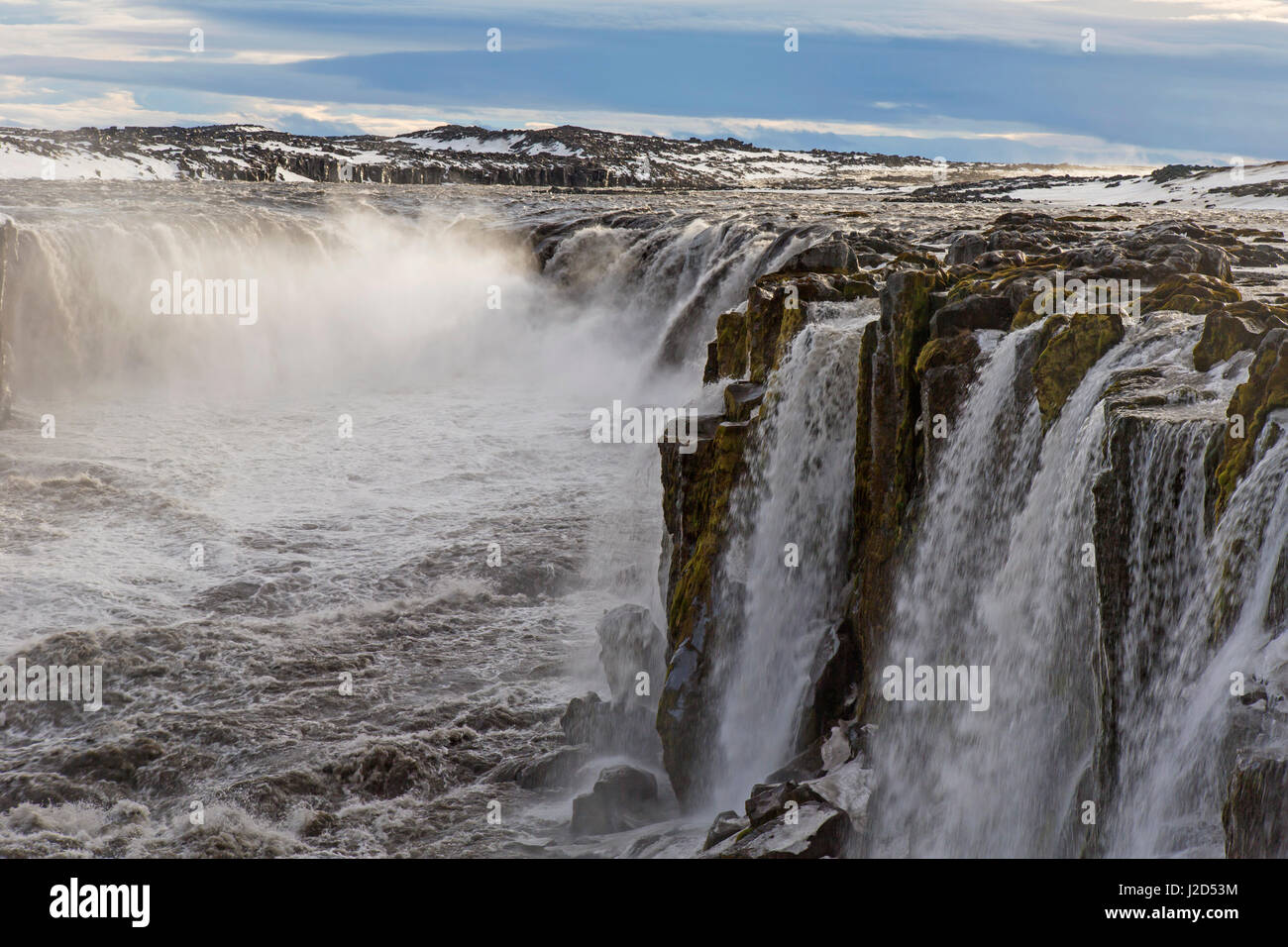 Selfoss waterfall on jokulsa fjollum river in northern iceland hi-res ...