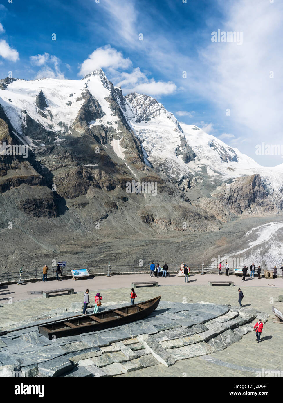 Viewing platform at Franz-Josef-Hoehe with Mount Grossglockner, Austria ...