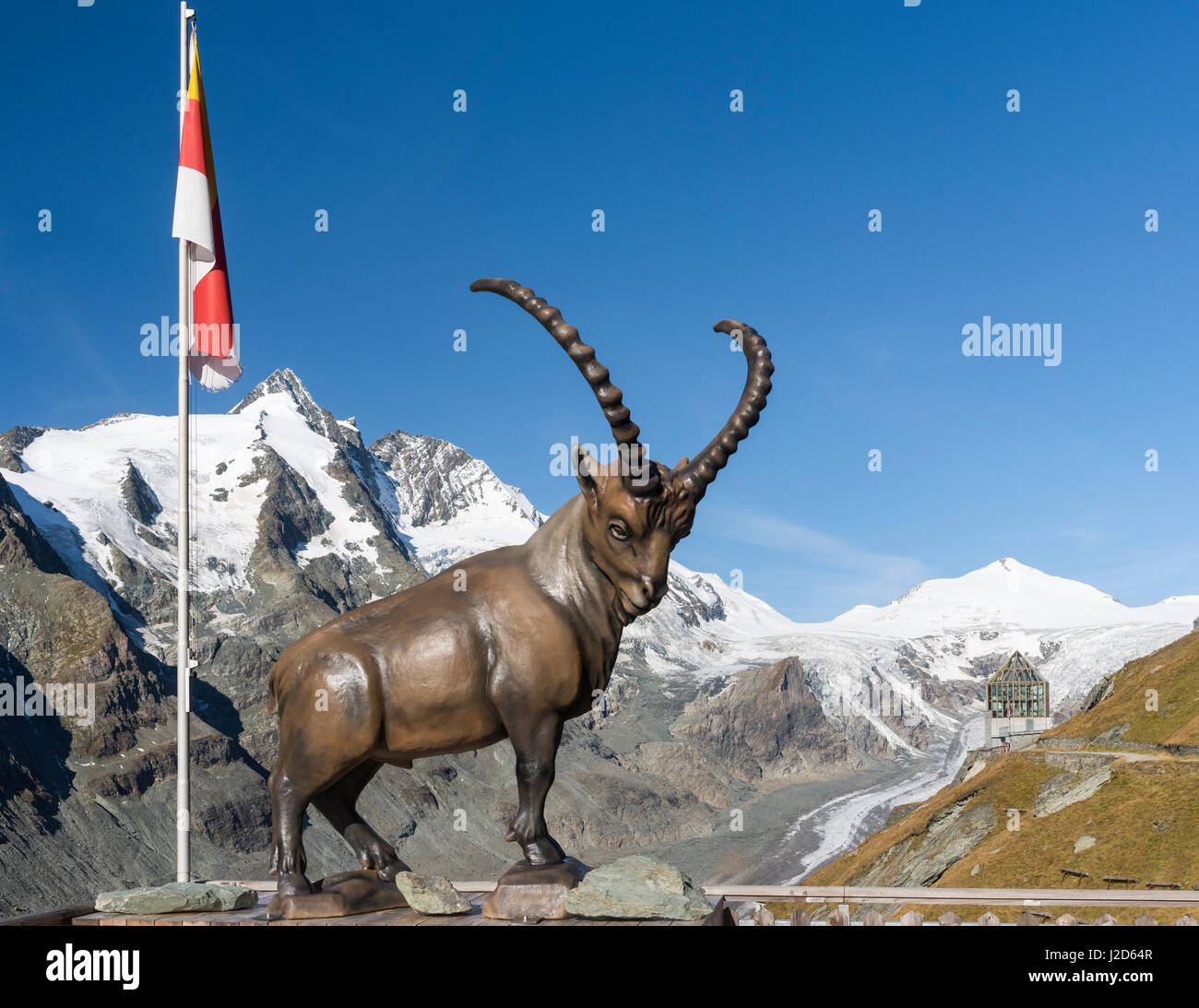 Viewing platform at Franz-Josef-Hoehe with Mount Grossglockner, Austria ...