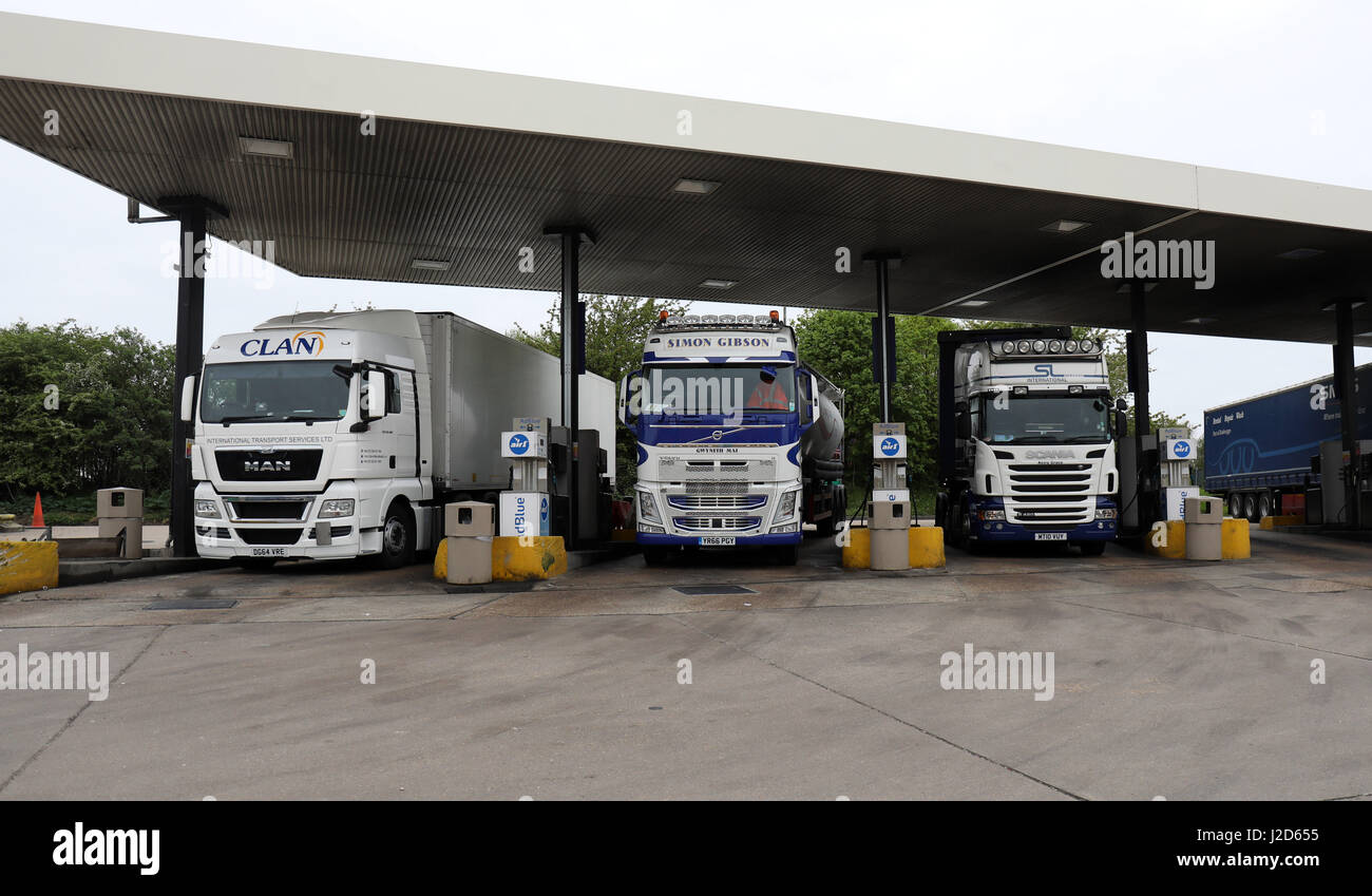 Scenes from South Mimms Services motorway service station Stock Photo ...