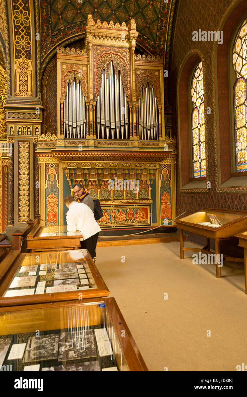 Prague tourists in front organ hi-res stock photography and images - Alamy