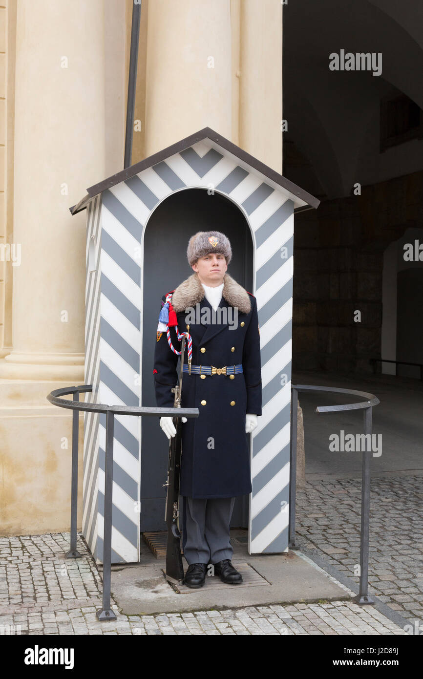 Royal guard hi-res stock photography and images - Alamy