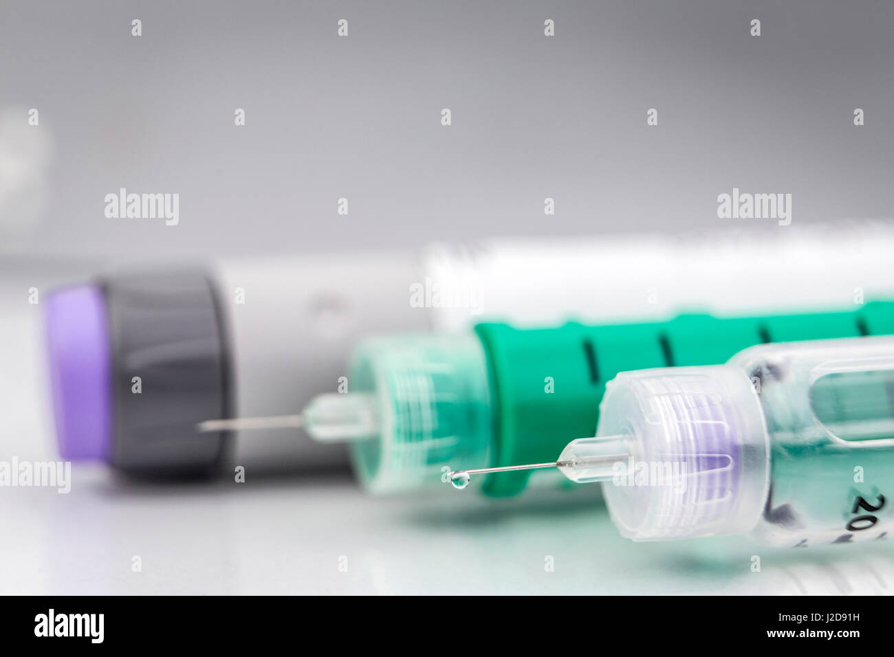 Insulin injection hi-res stock photography and images - Alamy