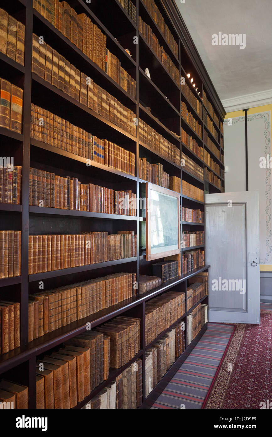 Manor house library hi-res stock photography and images - Alamy