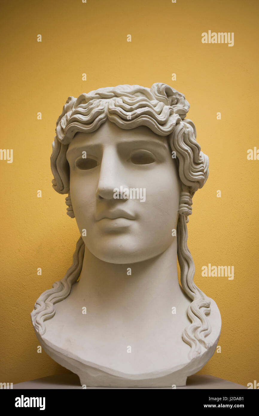 Replica of greek and roman statues hi-res stock photography and images ...