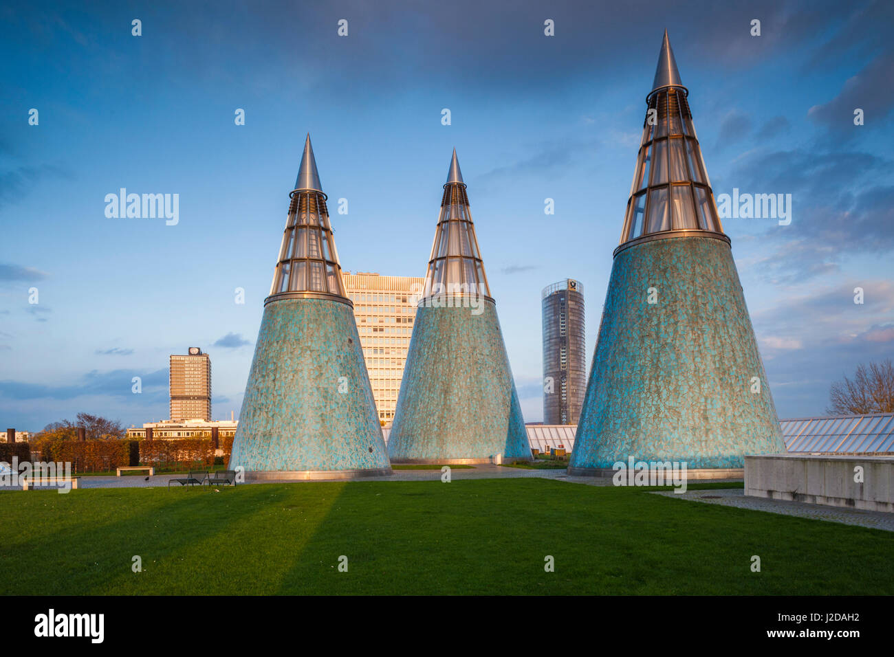 Germany, Nordrhein-Westfalen, Bonn, Museumsmeile, Bundeskunsthalle ...