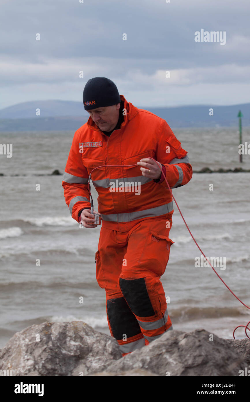 Urban search and rescue team training hi-res stock photography and ...