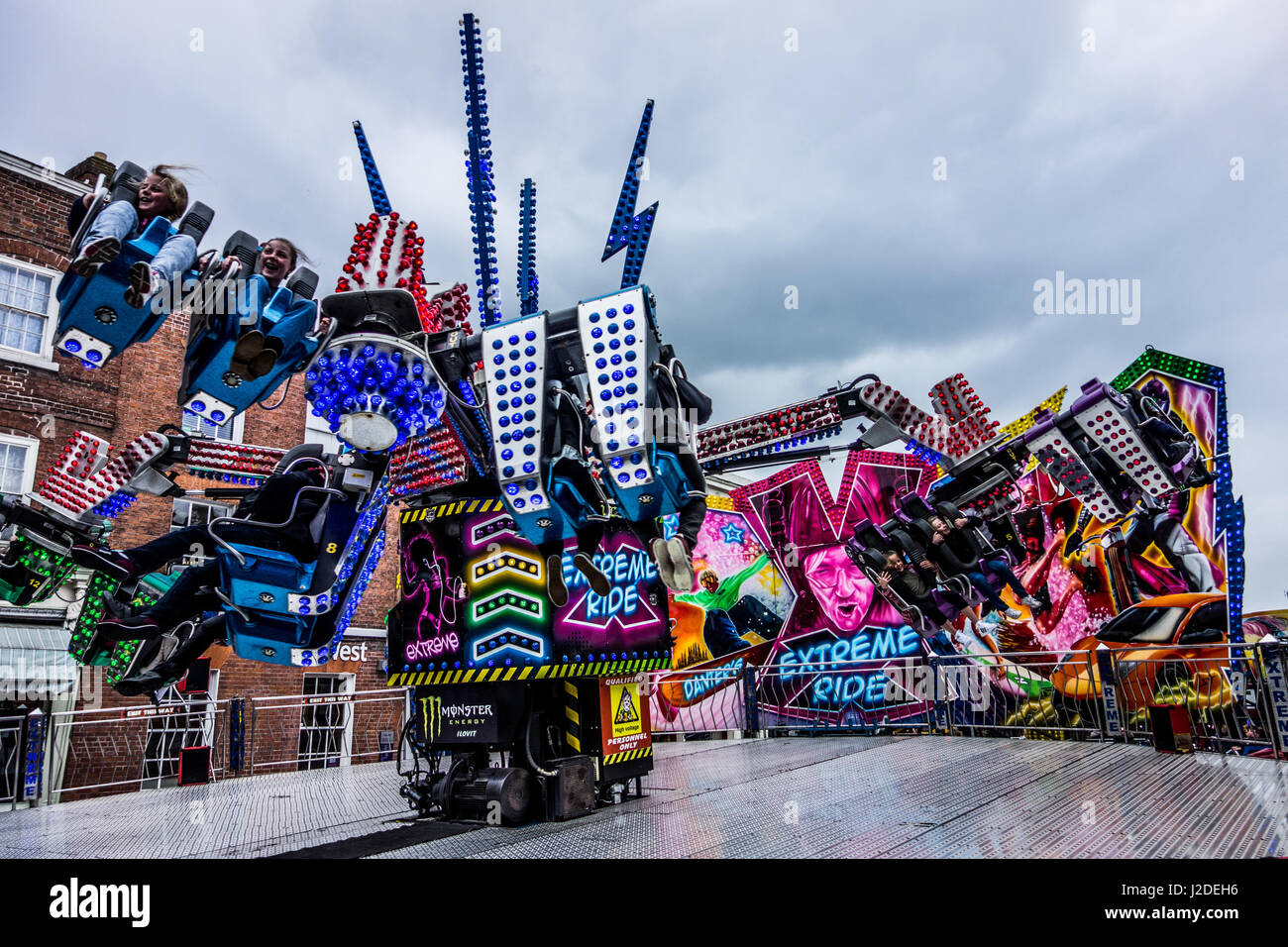 Fairground ride extreme hi-res stock photography and images - Alamy
